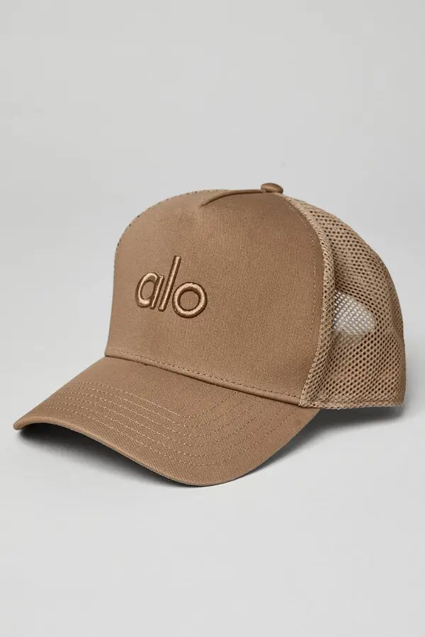 Alo Yoga District Trucker Hat In Beige - Gravel | Editorialist display picture 1