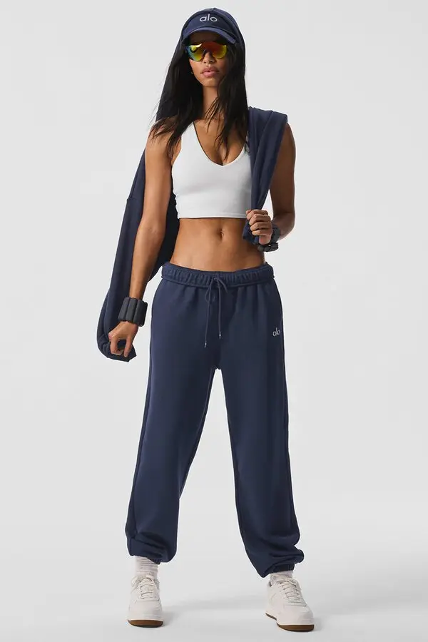 Alo Yoga Accolade Sweatpant In Blue - Navy | Editorialist