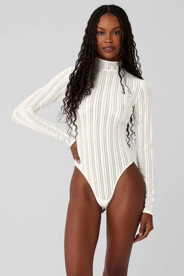 Alo Yoga euphoria bodysuit 【S】完売品 Alo Yoga Euphoria Long Sleeve Bodysuit Top In White, Size - Ivory