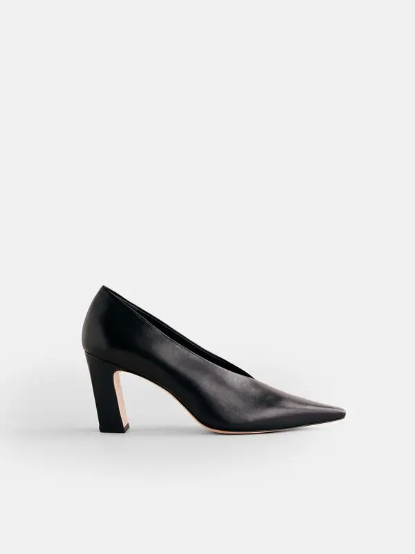 REFORMATION Nolita Pump - Black