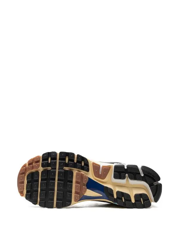 Nike Zoom Vomero Design Japan Sneakers
