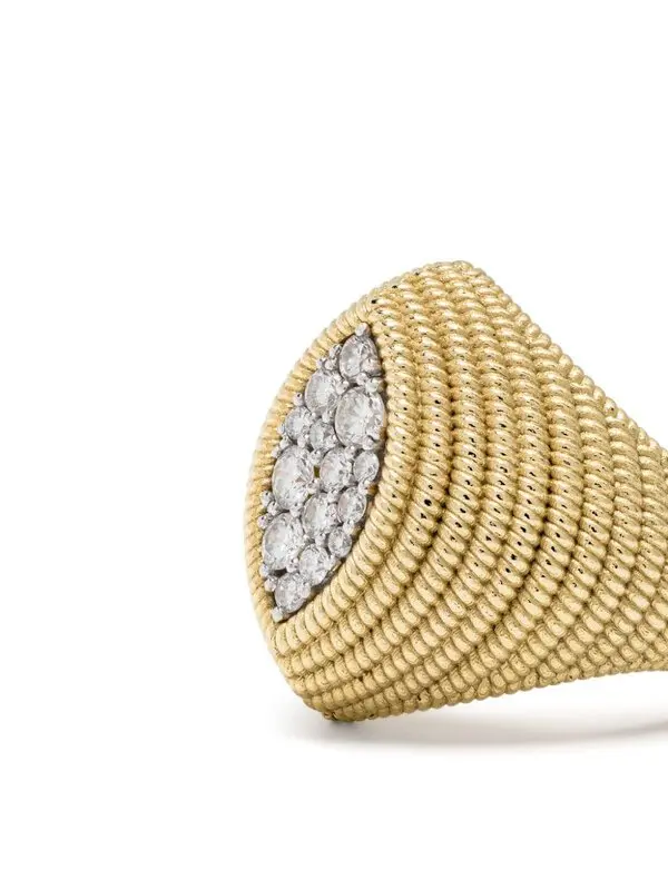 LEANDRA 18kt Yellow Diamond Signet Ring