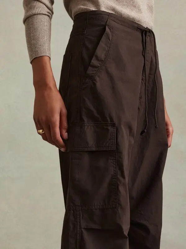 REISS Alessio Tapered Combat Trousers - Chocolate
