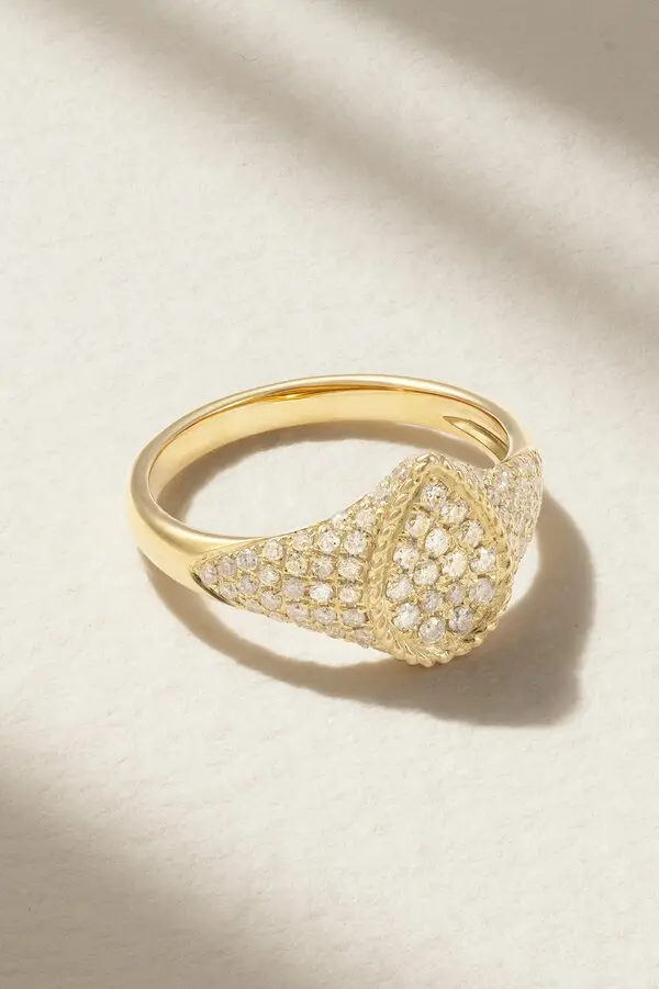 Yvonne Léon 9-karat Signet Ring With Diamonds - Gold
