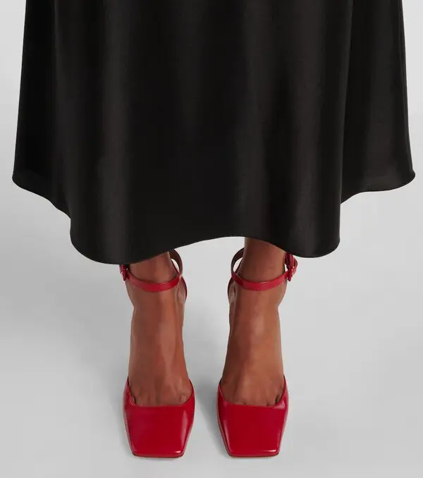 GIANVITO ROSSI Casey Leather D'orsay Pumps