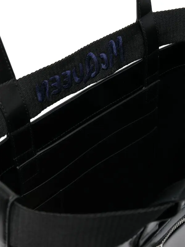 Alexander McQueen Coated-finish Shoulder Bag - Black
