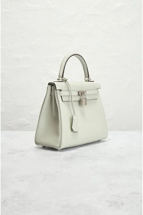 Hermès Togo Kelly 25 Handbag - Vert Fizz
