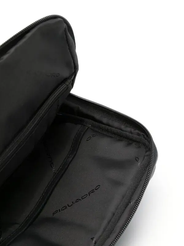 PIQUADRO Akron Leather Messenger Bag