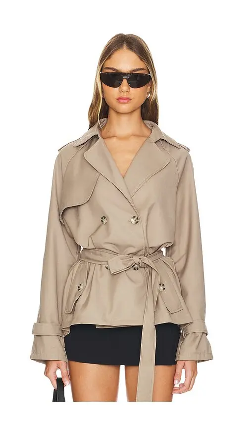 Lioness Cropped Trencherous Coat