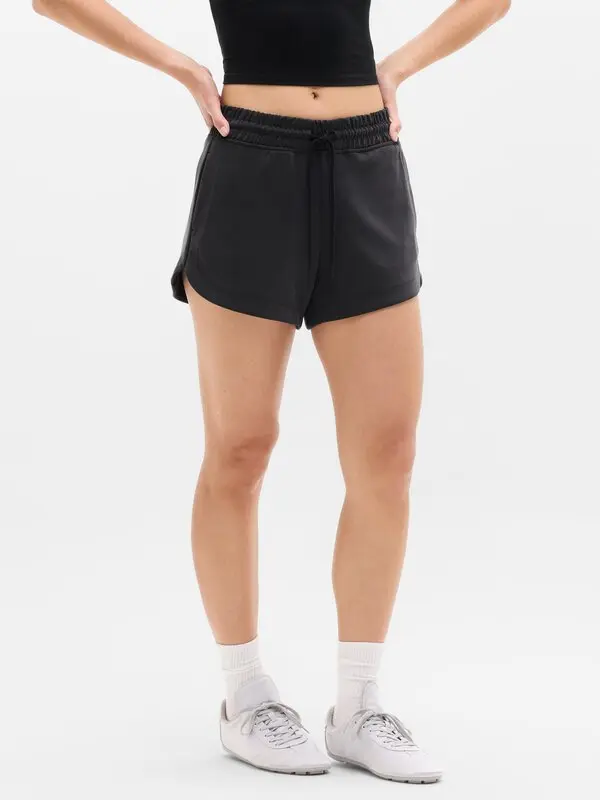 Athleta Mid-rise 4" Short - Black