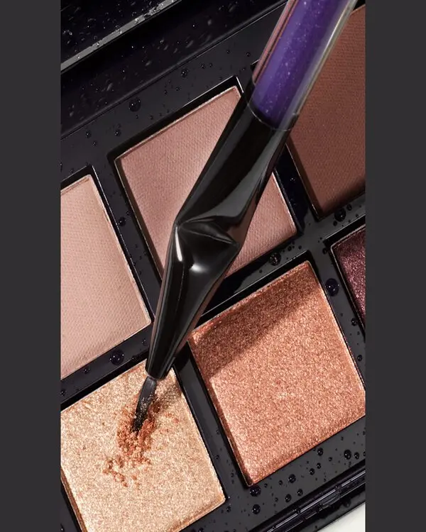 KEVYN AUCOIN Angled Eyeliner Brush