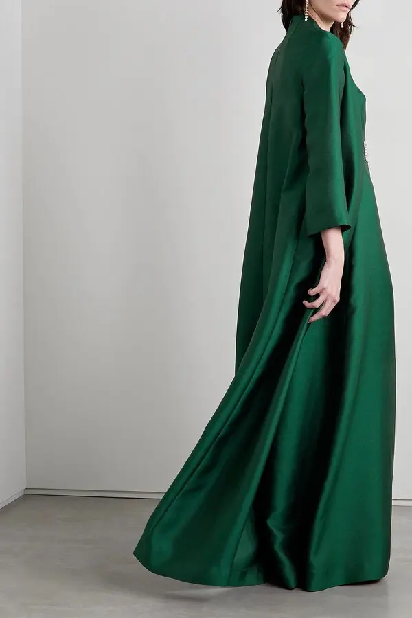 green emerald velvet dress Magic Garden Look 6