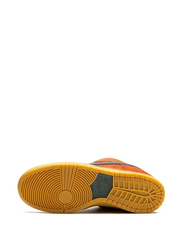 Nike Sb Dunk Low Pro Burnt Sunrise Sneakers - Orange