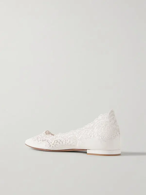 GIANVITO ROSSI Evie Lace-trimmed Leather Flats