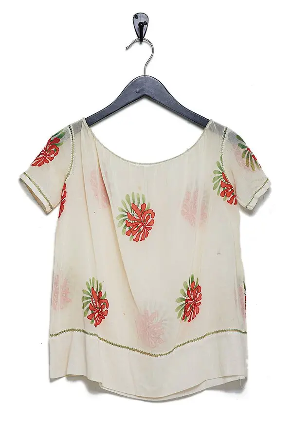 Vintage Wgaca 1930s Embroidered Silk Top - Red