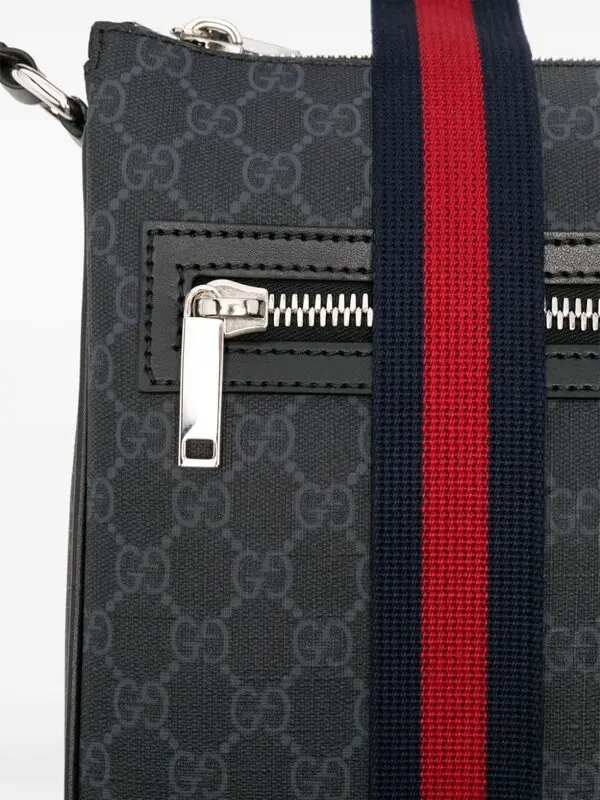 Gucci Gg Supreme Canvas Messenger Bag