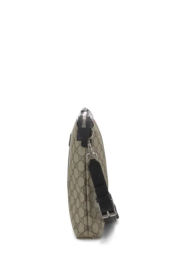 Gucci Gg Supreme Canvas Messenger Bag