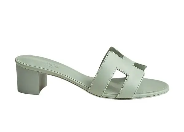Hermès Oasis Lambskin Slides - Water Green