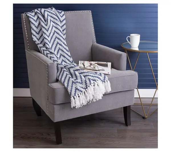 DESIGN IMPORTS Large Chevron Throw