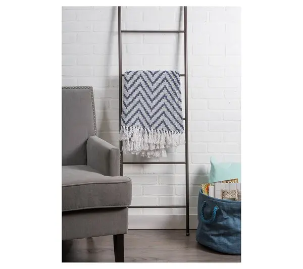 DESIGN IMPORTS Large Chevron Throw