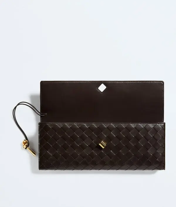 Bottega Veneta Andiamo Clutch - Fondant
