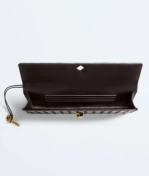 Bottega Veneta Andiamo Clutch - Fondant
