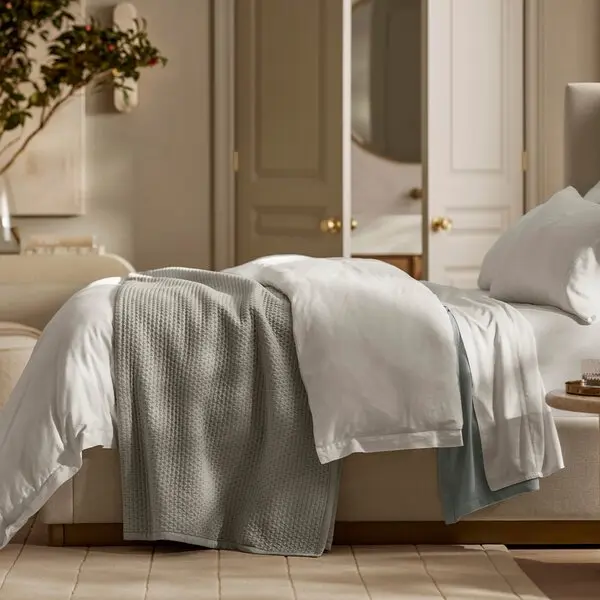 BOLL & BRANCH Signature Textured Stitch Quilt, Full Queen - Pewter