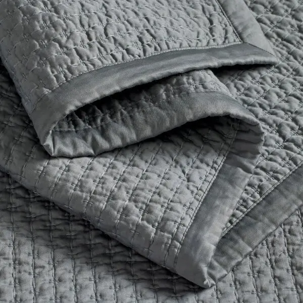 BOLL & BRANCH Signature Textured Stitch Quilt, King California King - Bluestone