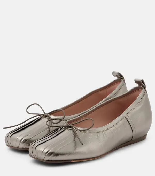 Simone Rocha Classic Pleated Metallic Leather Ballet Flats - Silver