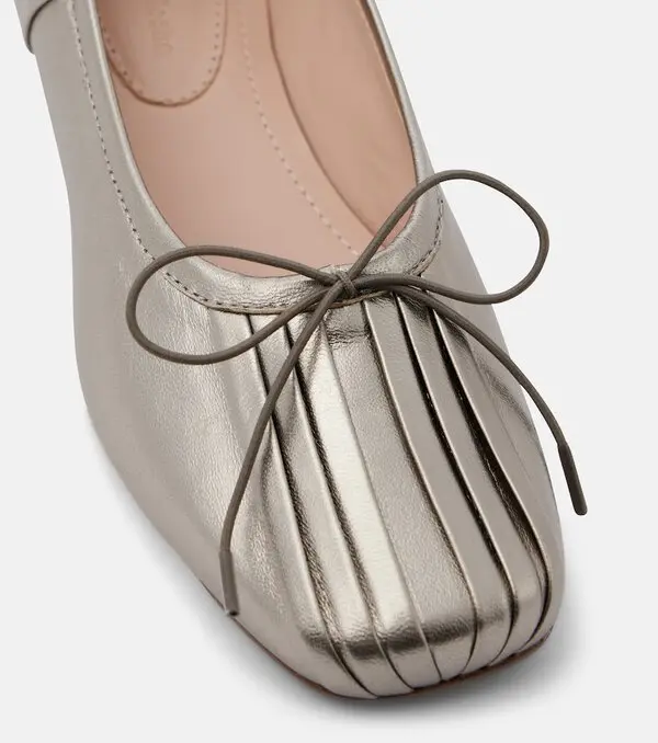 Simone Rocha Classic Pleated Metallic Leather Ballet Flats - Silver