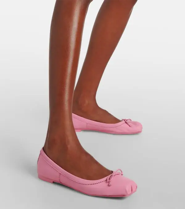 CHRISTIAN LOUBOUTIN Mamadrague Leather Ballet Flats - Pink