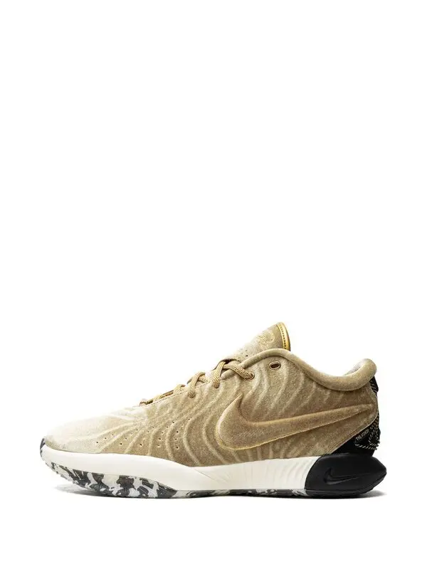 Nike X The Shop Lebron 21 Sneakers - Gold