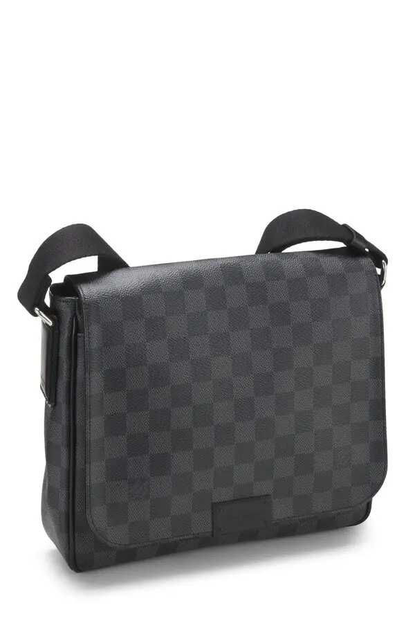 LOUIS VUITTON Damier Graphite District Messenger Bag