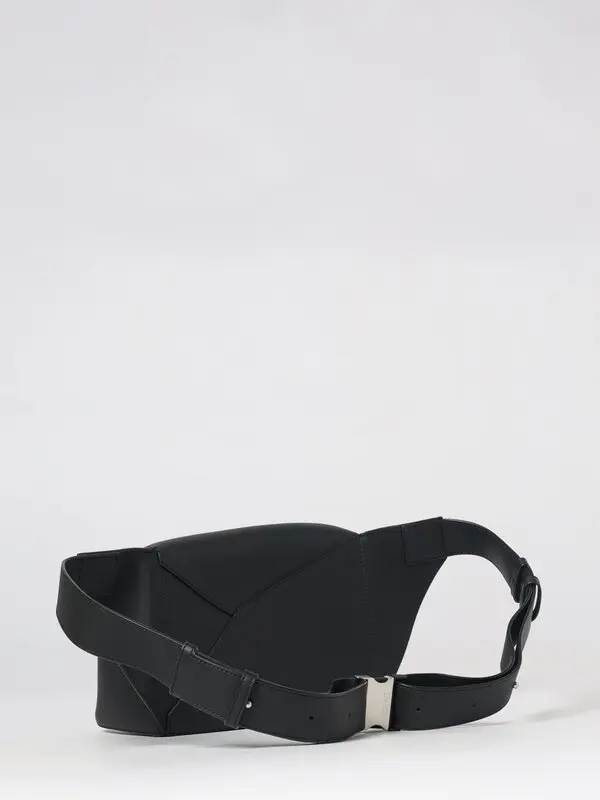 Loewe Puzzle Belt Bag In Smooth Calfskin Leather With Zip Closure - Black