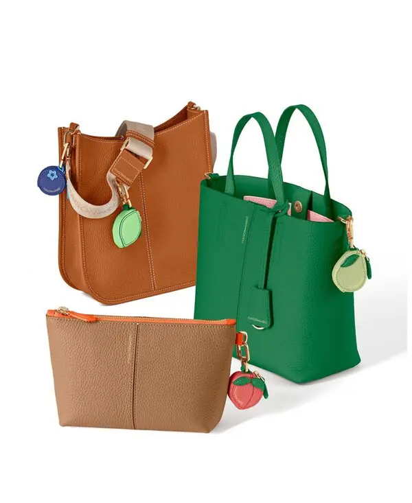 MAISON DE SABRE The Sabremoji Fruit Charm - Peach