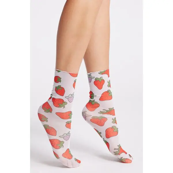 HIGH HEEL JUNGLE Retro Strawberry Mesh Socks - Nude