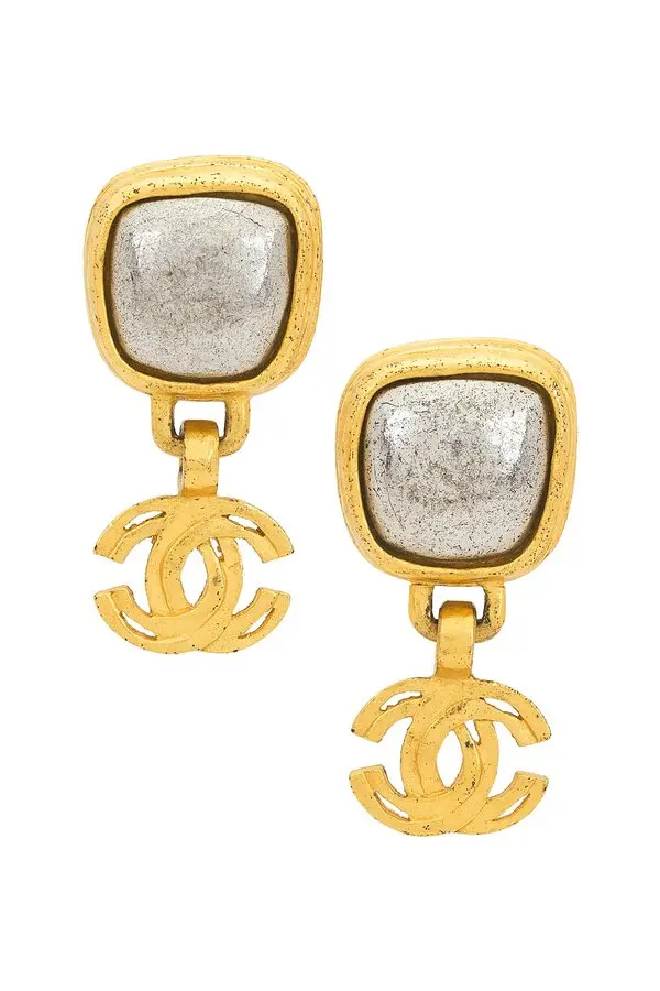 Chanel 1997 Coco Mark Clip-on Earrings In Metallic