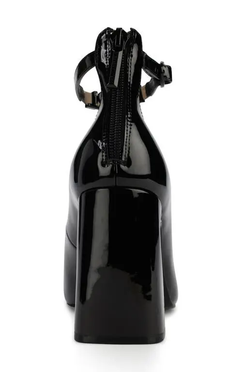 Karl Lagerfeld Paris Pavla Pump