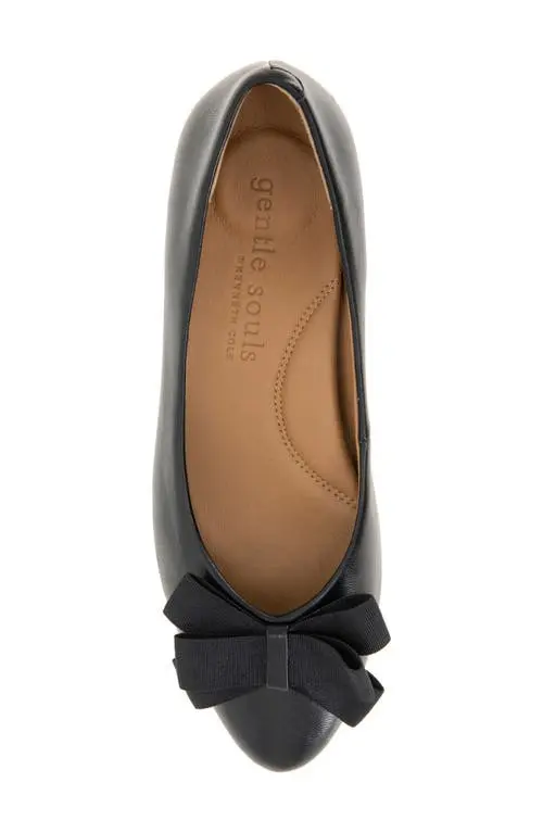 Gentle Souls By Kenneth Cole Abigail Bow Pump - Black Leather