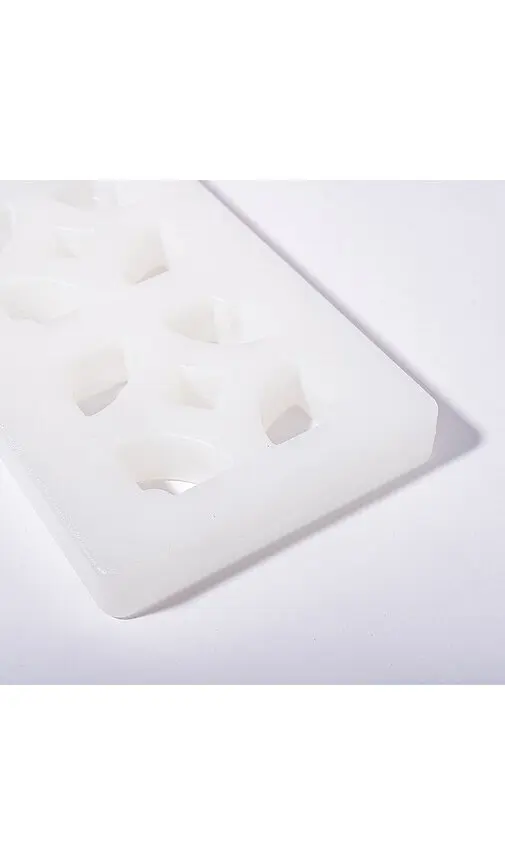 BUSINESS & PLEASURE Mini Ice Breezeblock In White