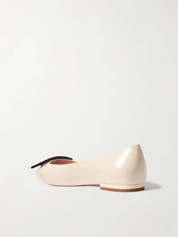 ROGER VIVIER Gommettine Point-toe Flats - Neutrals