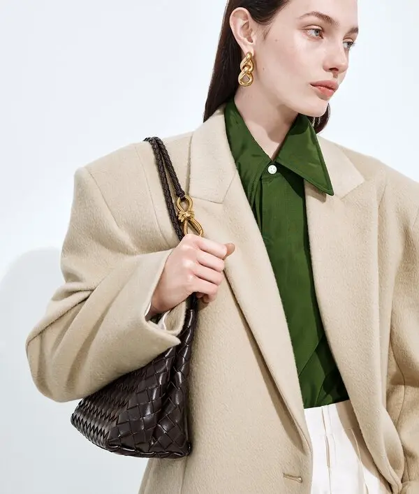Bottega Veneta Small Andiamo Top Handle Bag - Fondant