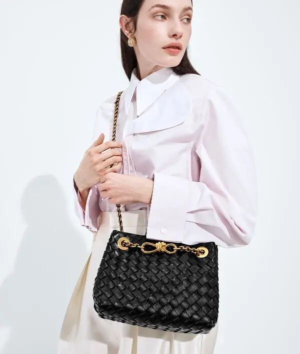 Bottega Veneta Small Andiamo Chain Top Handle Bag - Black