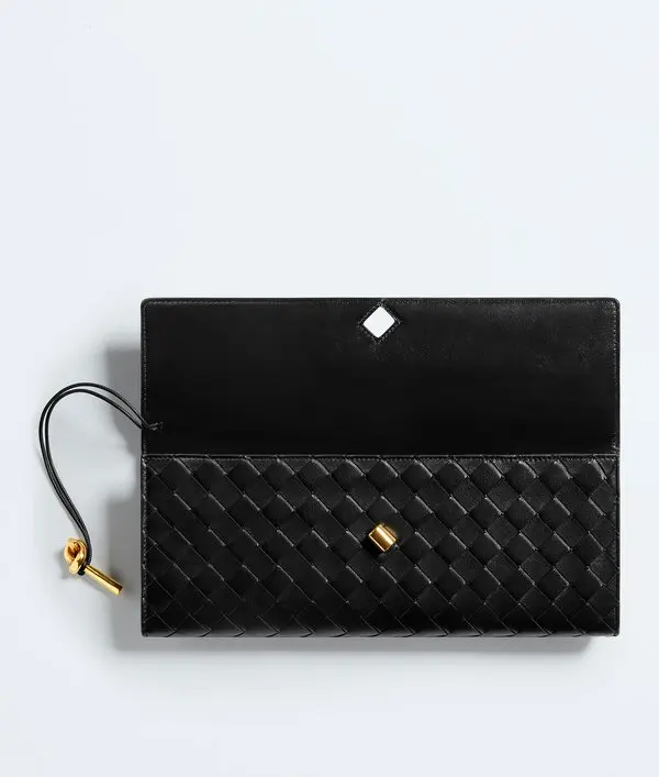 Bottega Veneta Intrecciato Leather Andiamo Clutch - Black