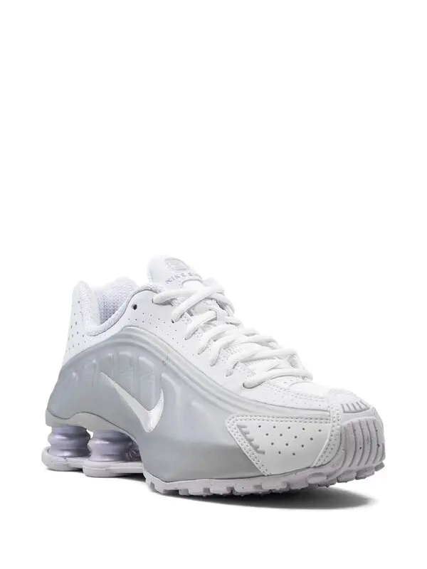 Nike Shox R4 Sneakers - White