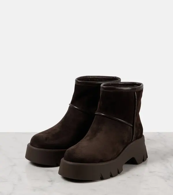 GIANVITO ROSSI Stormy Ankle Boots
