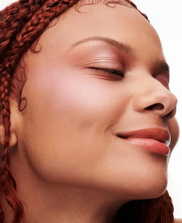 MAC COSMETICS Glow Play Cushiony Blush - Totally Synced