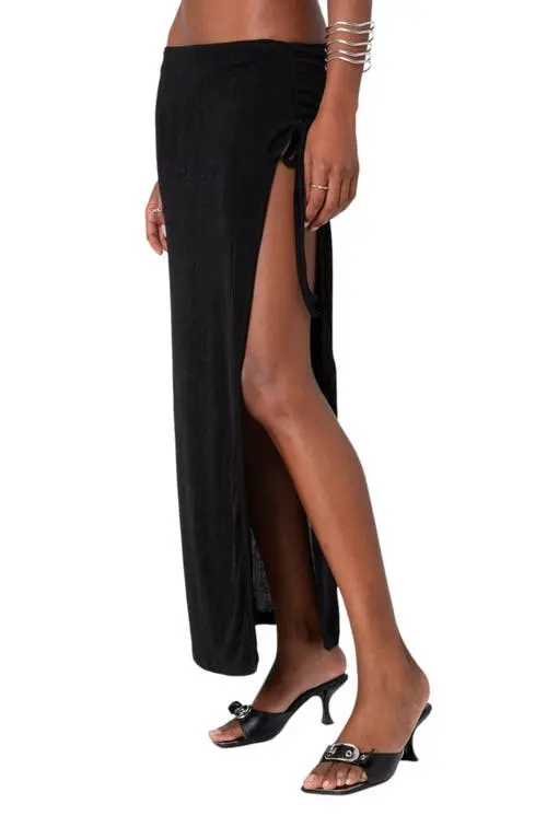 EDIKTED Goldie Slit Maxi Skirt