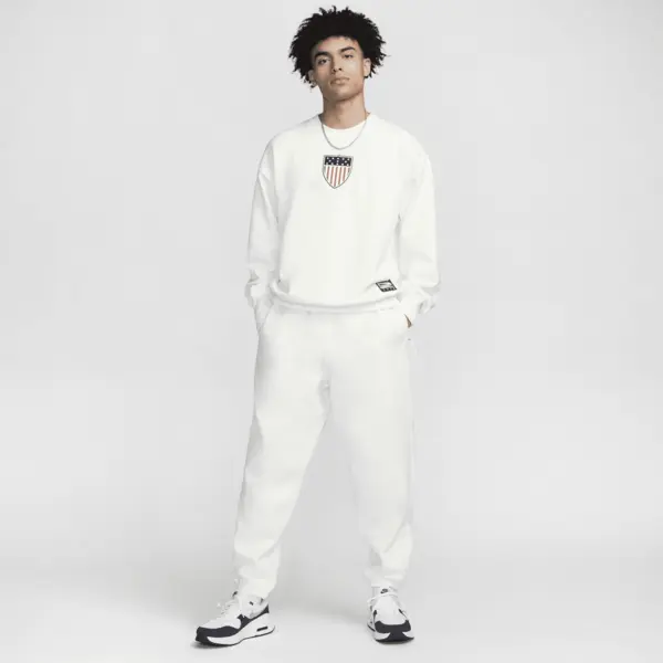 Nike Team Usa Solo Swoosh Crew-neck Sweatshirt