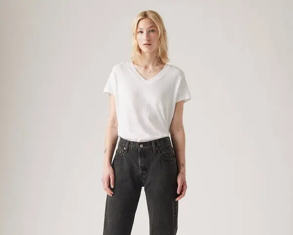 LEVI'S Boxy V-neck T-shirt